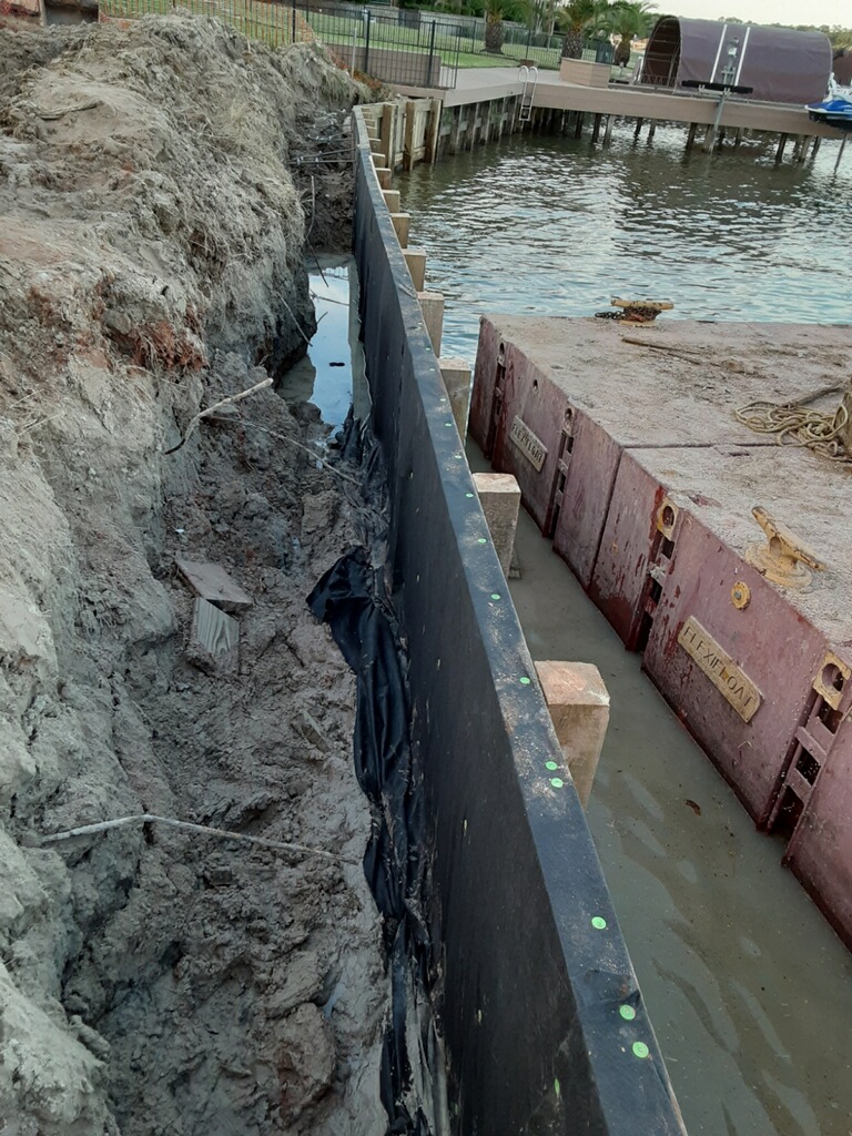 Lake Conroe Dock Contractor, Boathouses, Bulkheads and Decks